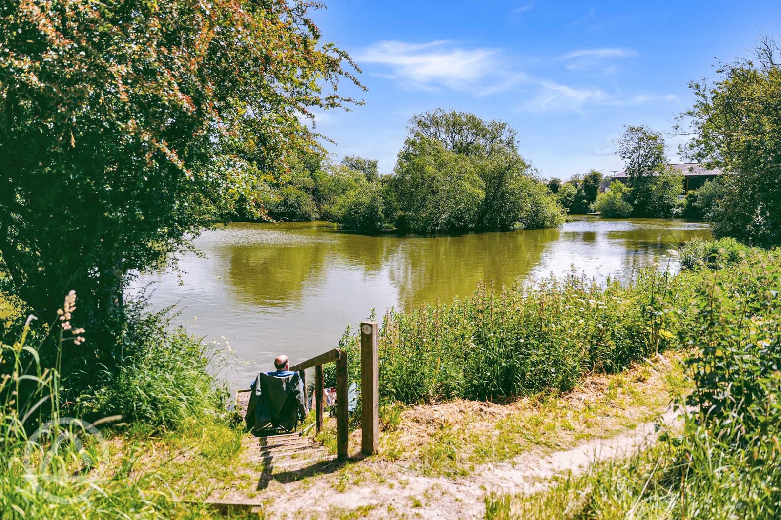 Morndyke Fishery | Fishing Lake & Retreat in North Yorkshire